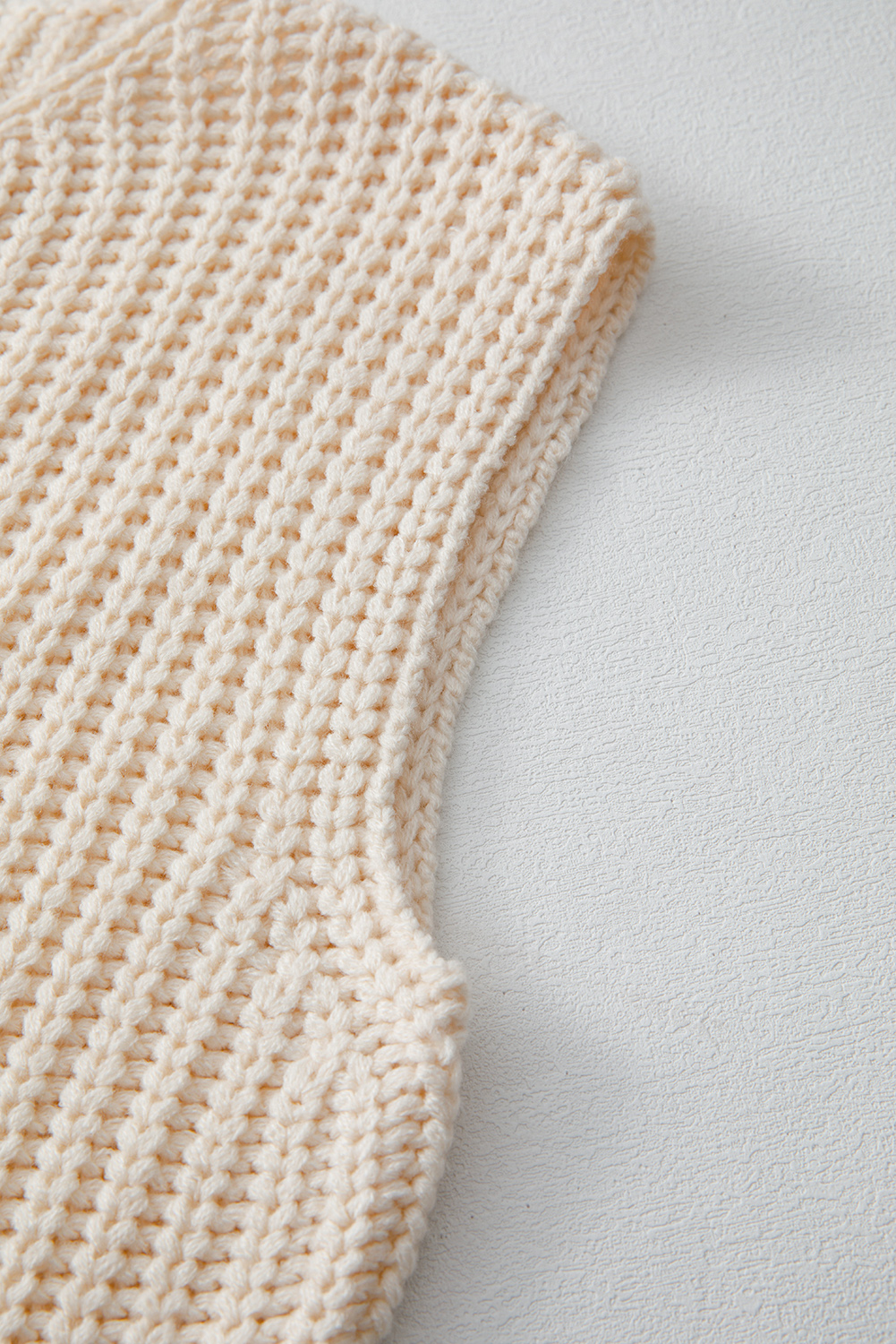 $ 9.1 - Wholesale White Solid Textured Knit Side Pockets Buttoned Sweater Vest