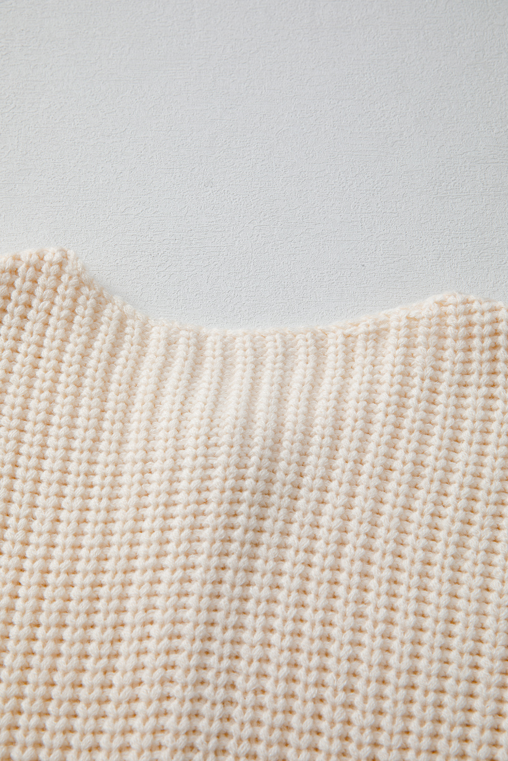 $ 9.1 - Wholesale White Solid Textured Knit Side Pockets Buttoned Sweater Vest