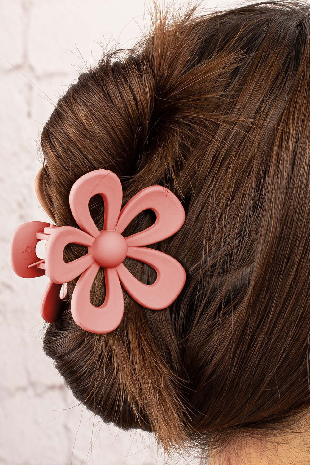 $0.98 Light Pink Sweet Hollowed Flower Shape Claw Clip Wholesale
