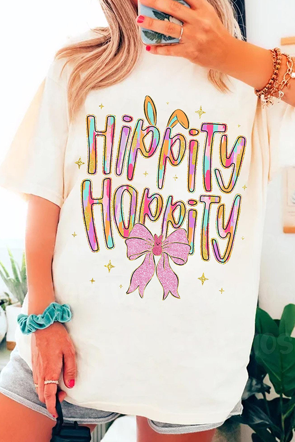 $5.7 White Hippity Hoppity Graphic Loose Tee Wholesale