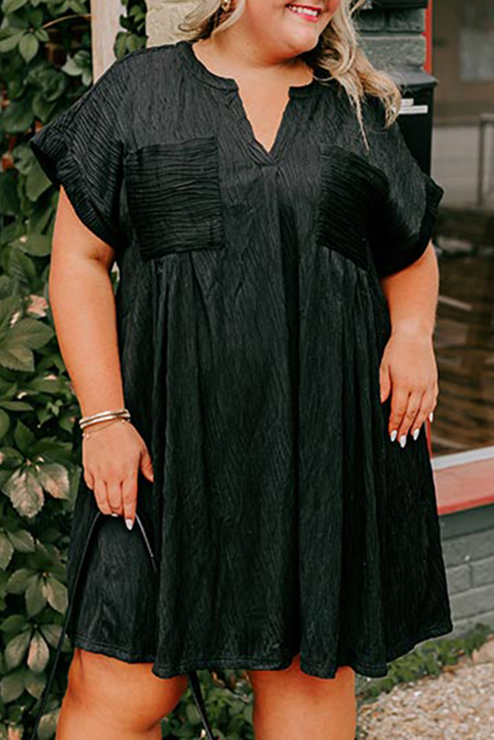 $10.58 Black Wavy Textured Chest Pocketed Plus Size Mini Dress Wholesale