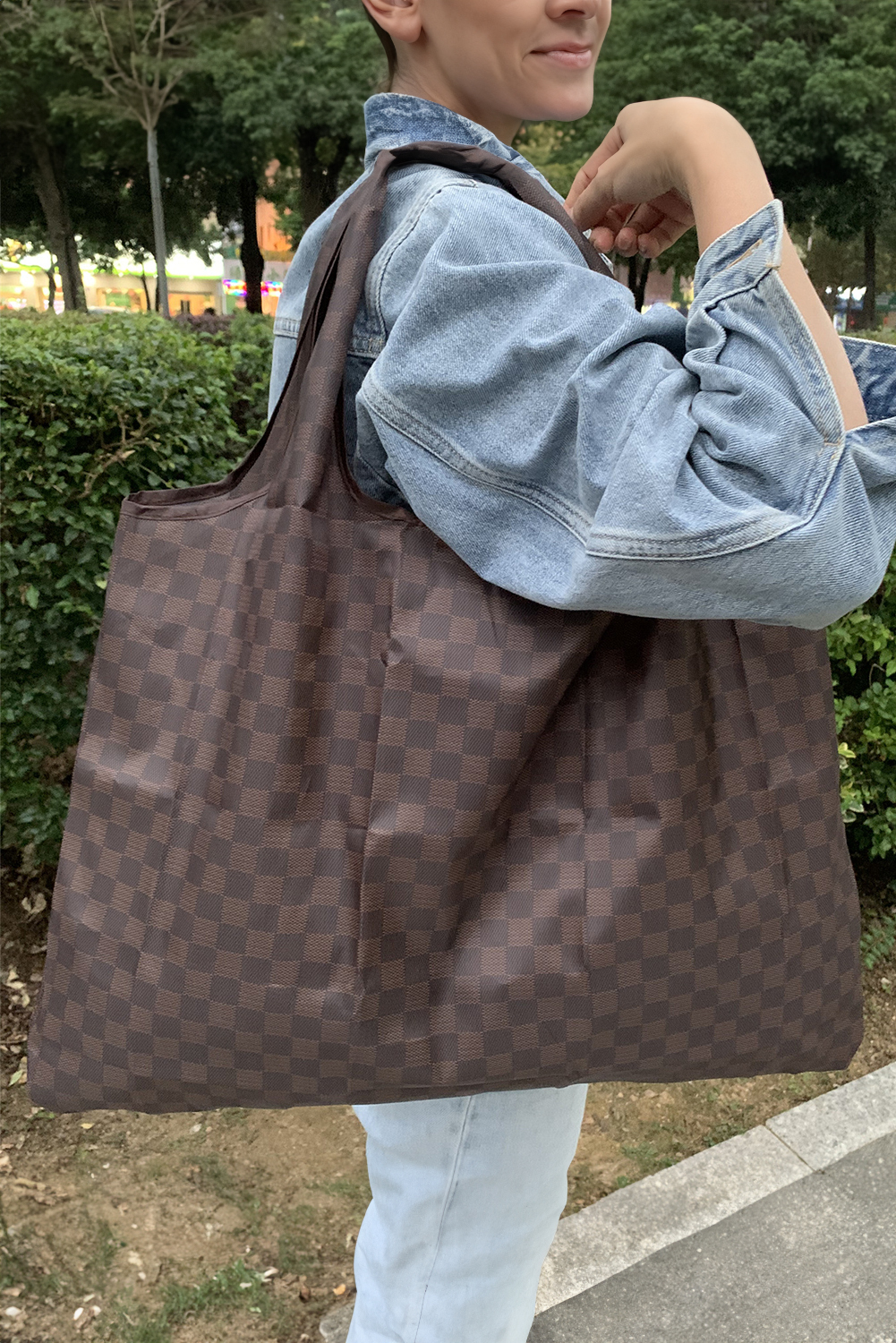 $4.33 Coffee Trendy Checkered Pattern Large Portable Tote Bag Wholesale