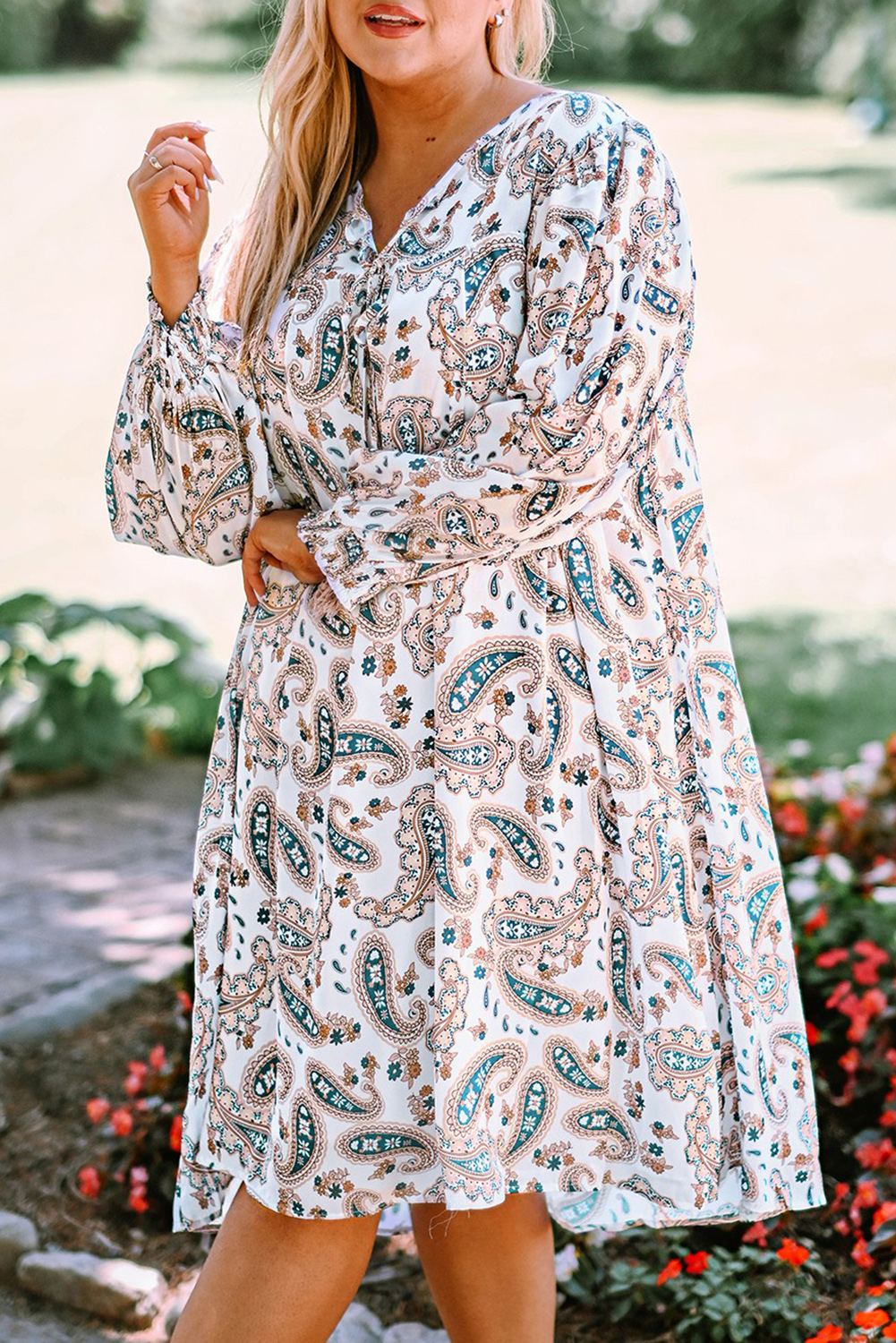 $ 19.05 - White Forgotten Paradise Paisley Dress Curves - ds.dear-lover.com