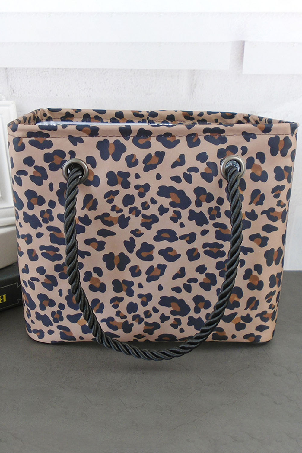 $ 4.47 - Leopard Waterproof Canvas Toiletry Bag - ds.dear-lover.com