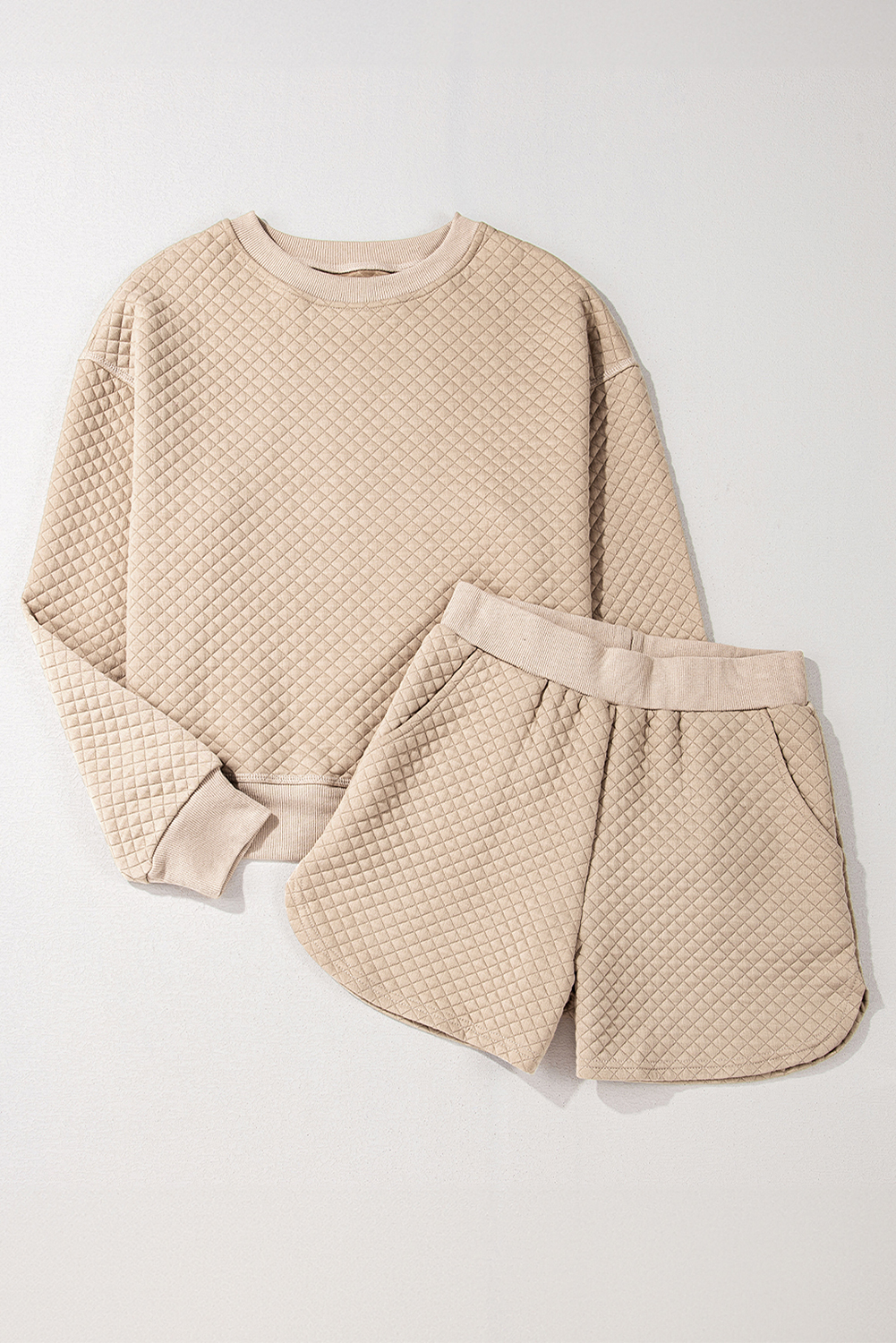 $ 15.45 - Parchment Solid Color Quilted Long Sleeve Top and Shorts Set ...